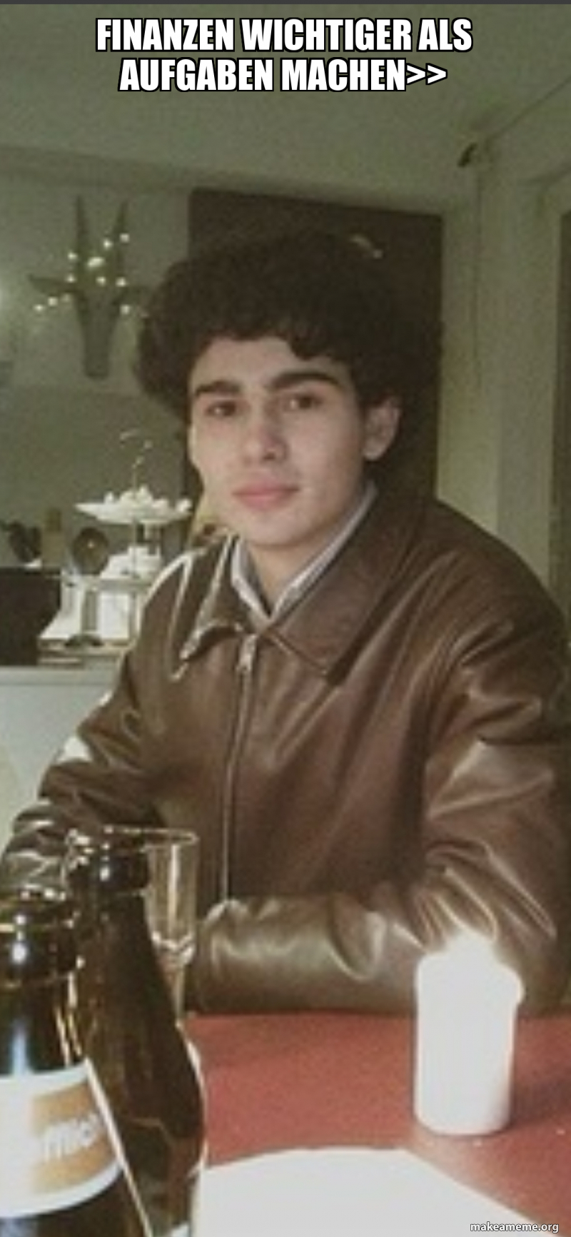Finanzen wichtiger als Aufgaben machen>> Meme Generator