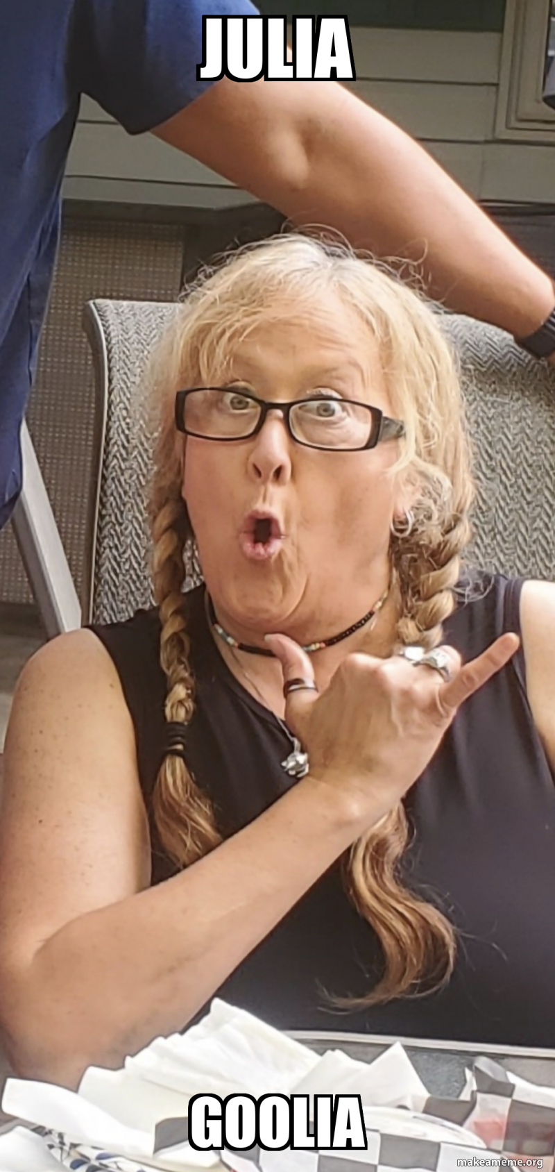 JULIA Goolia Meme Generator