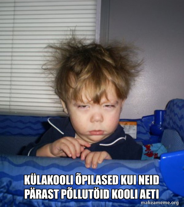Külakooli õpilased kui neid pärast põllutöid kooli aeti - Monday ...