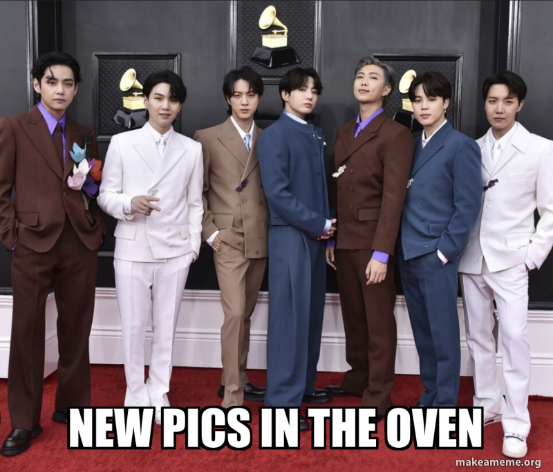New pics in the oven Meme Generator