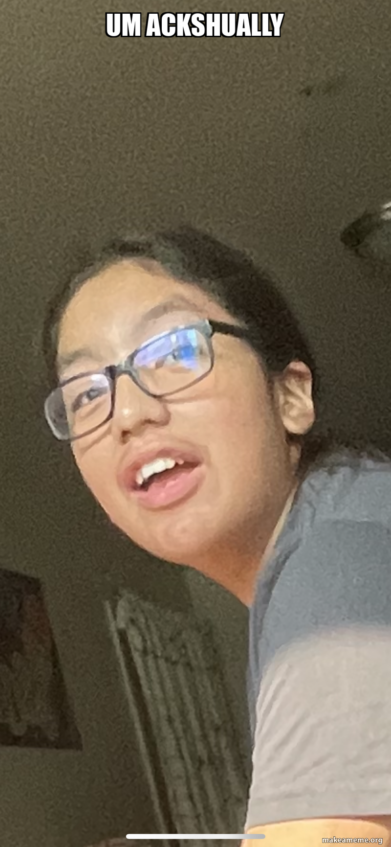 Um ackshually Meme Generator