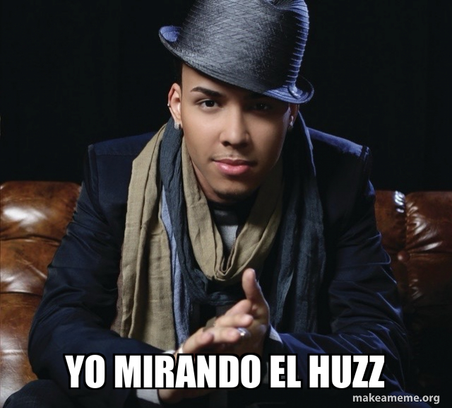 Yo mirando el huzz Meme Generator